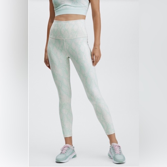Fabletics | Pants & Jumpsuits | Bundle 5 Off Sale Nwt Fabletics Ultra ...